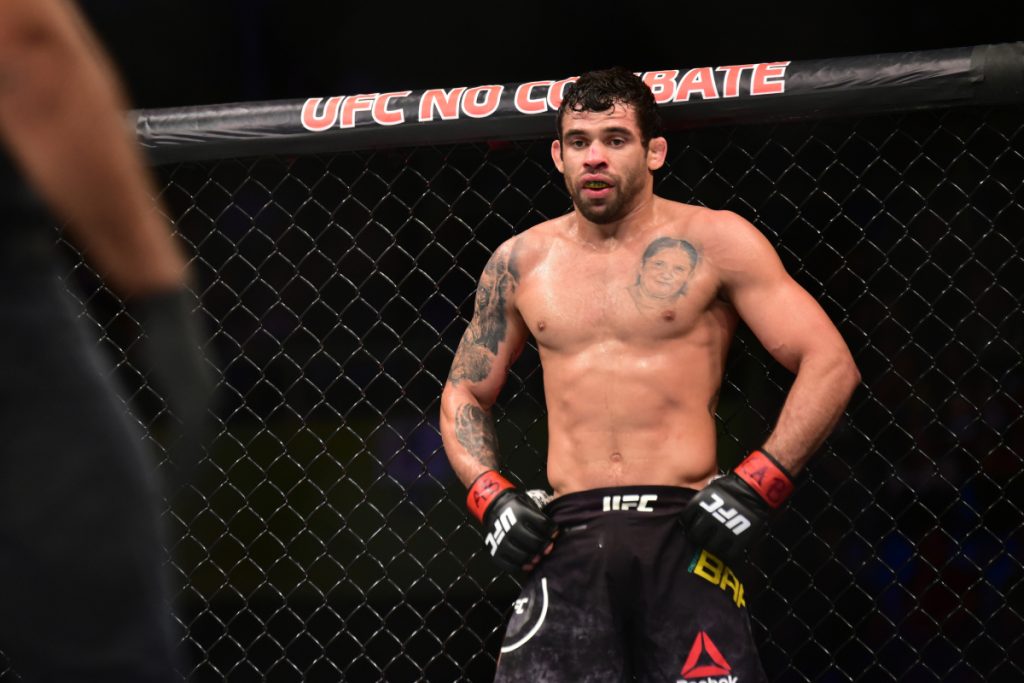 Ex-campeão do UFC, Renan 'Barão' disputa título peso-pena de evento ...