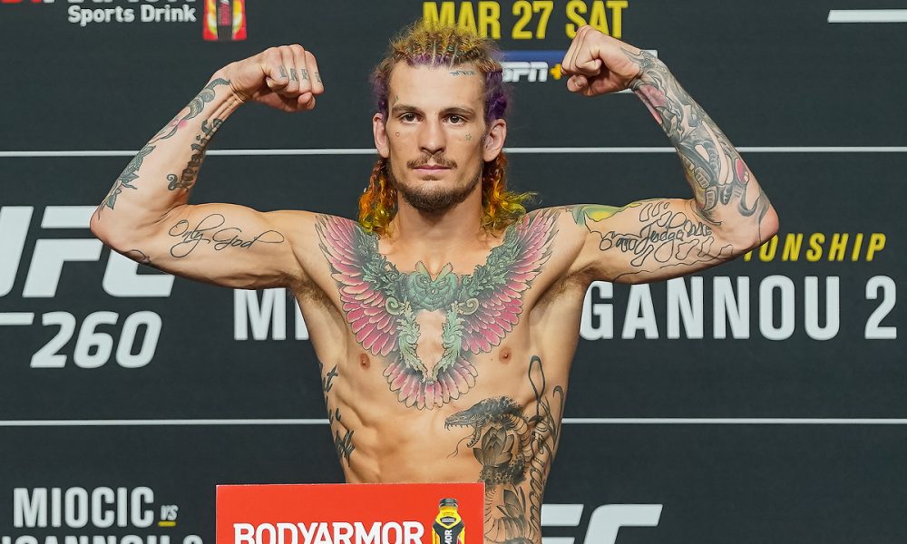 Promessa do UFC enaltece presença dos irmãos Paul no boxe: "Eles me ...
