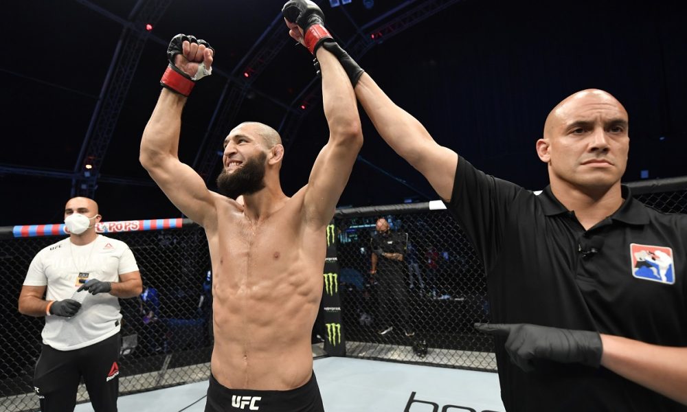 Chimaev volta em grande estilo ao UFC e finaliza chinês no primeiro ...