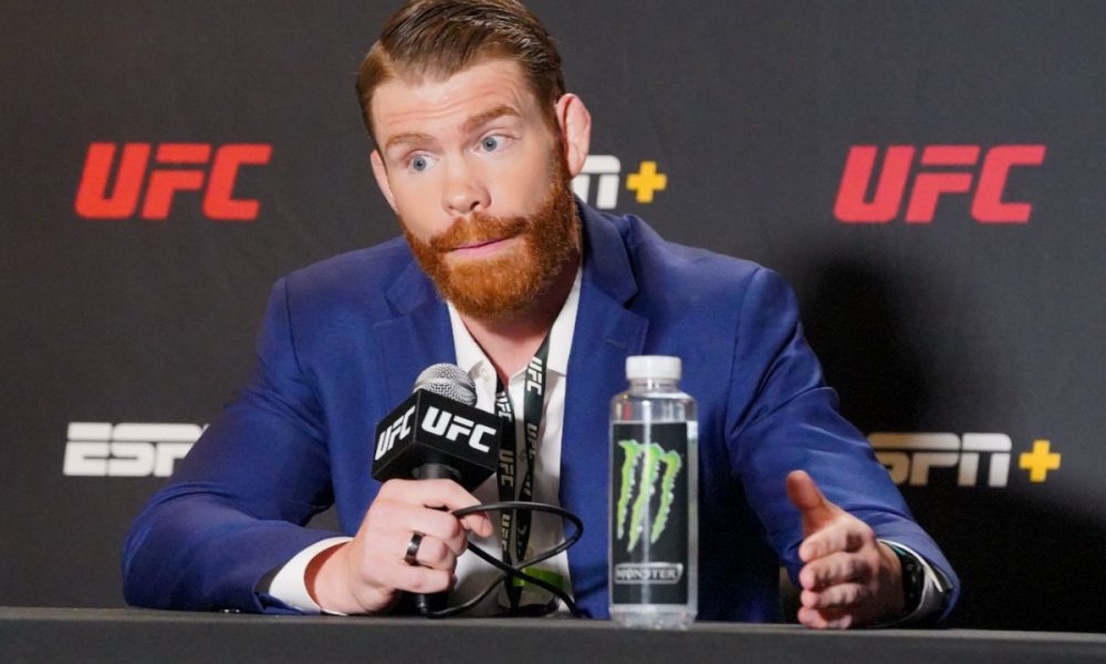 Comentarista do UFC revela o que pode tirá-lo da aposentadoria para ...