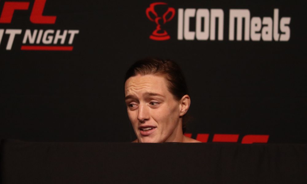 Americana vive drama em pesagem do UFC, quase desmaia e é retirada do ...