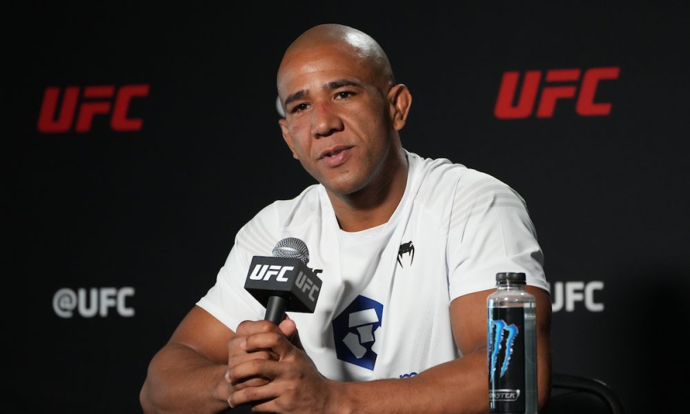 Em grande fase no UFC, 'Robocop' expressa interesse em voltar a lutar ...