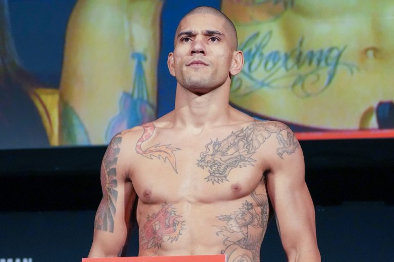 Alex 'Poatan' compara seu estilo com o de Israel Adesanya: "Entro para ...