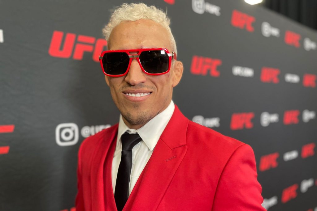 Charles Do Bronxs revela coleção de roupas de grife em mansão - Ag ...