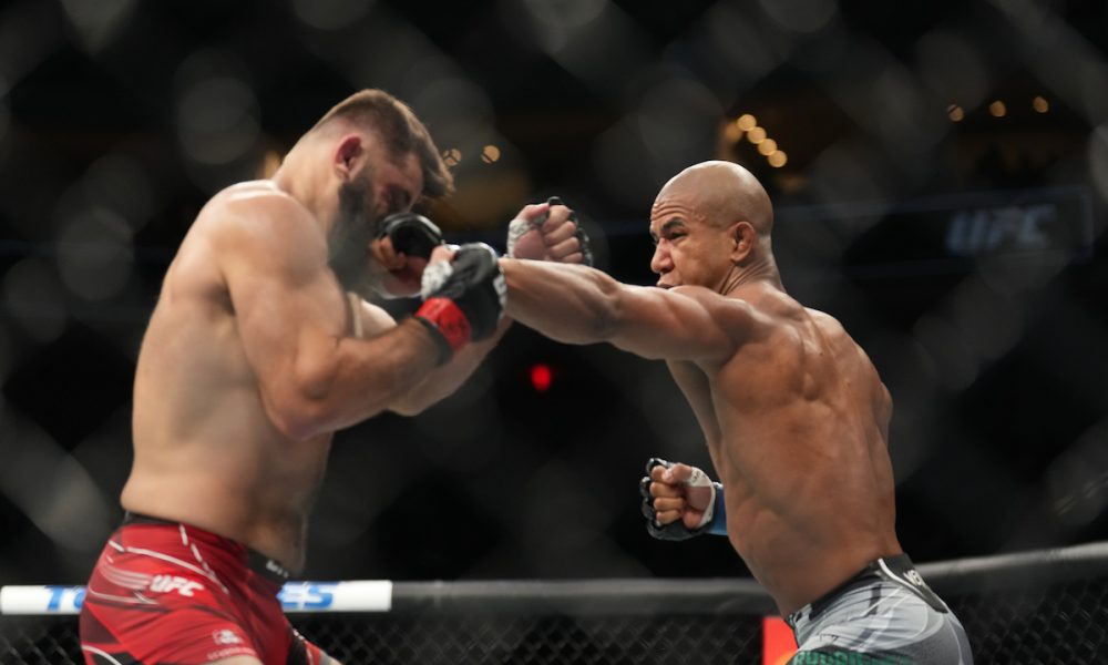 Gregory 'Robocop' dá show na trocação e nocauteia Julian Marquez no UFC ...