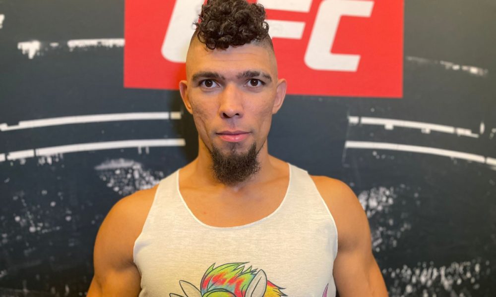 Johnny Walker celebra retorno aos eventos com público do UFC - Ag ...