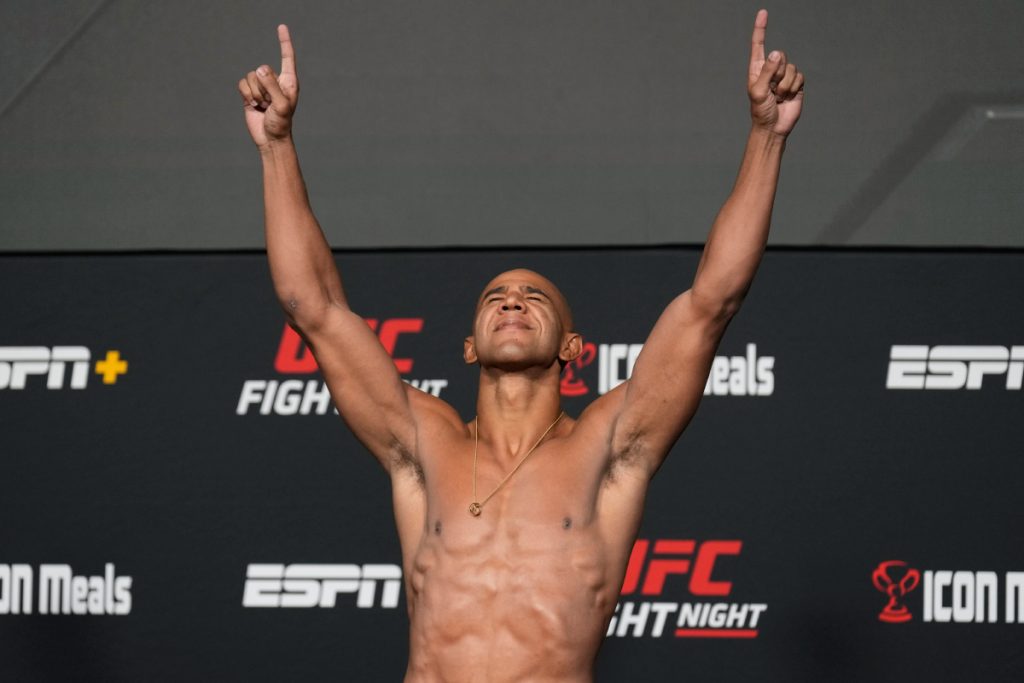 Guerra! Gregory ‘Robocop’ vence ‘batalha sangrenta’ no UFC Vegas 60 ...