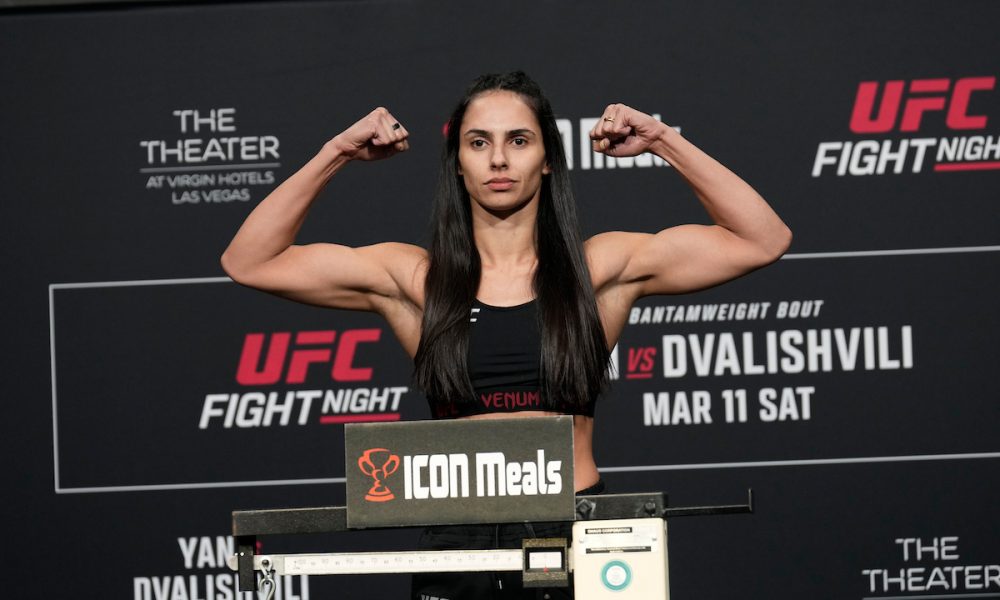 Ariane Lipski mostra evolução na defesa de quedas e volta a vencer no ...