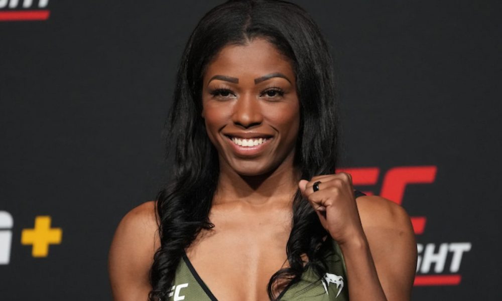 Penetra da festa de Anitta, lutadora do UFC é eliminada de reality show ...