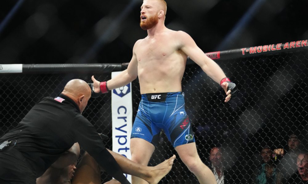 Lutador do UFC, Bo Nickal assina contrato com liga de wrestling - Ag ...