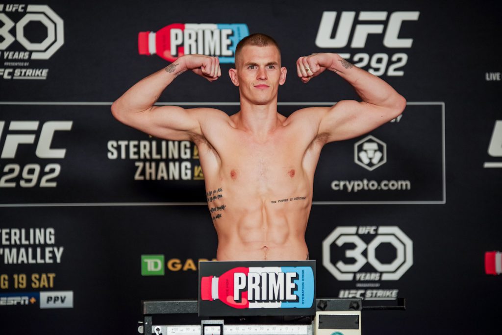 Ian Garry bate o peso e confirma duelo contra ex-campeão no UFC Catar ...