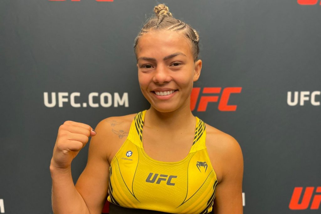 Promessa, Luana Santos dá show e finaliza rival no UFC Denver - Ag ...