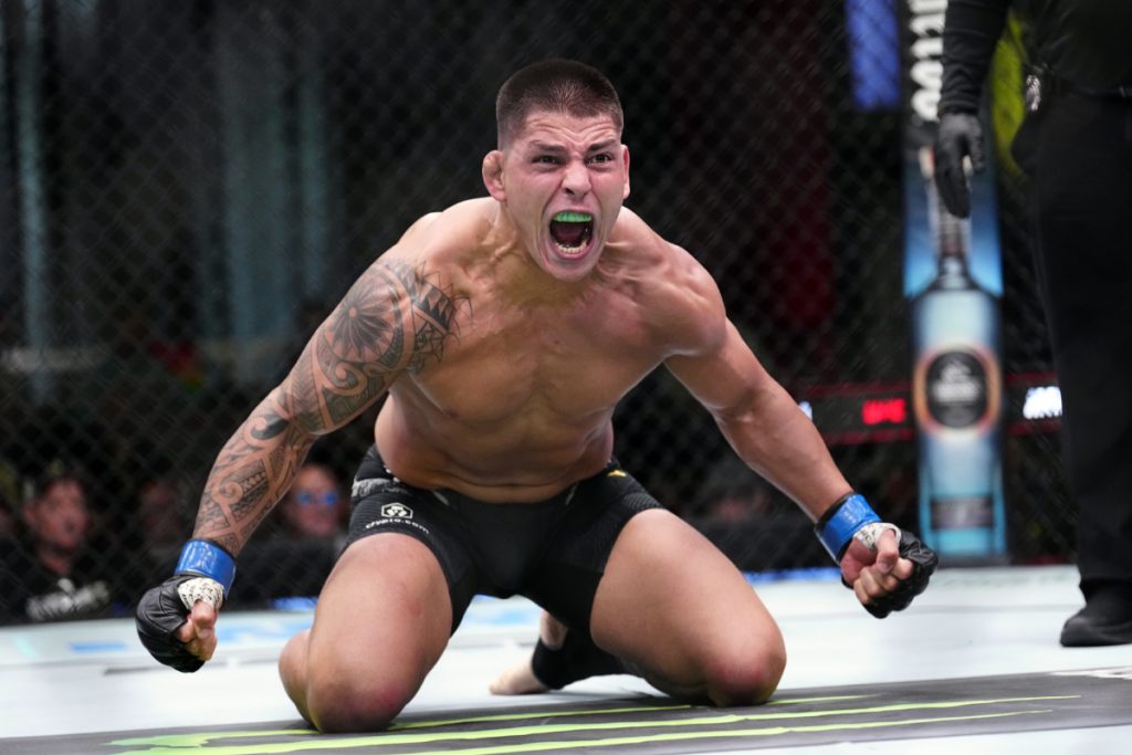 Hulk fatura bônus de R$ 250 mil por 'Performance da Noite' no UFC - Ag ...