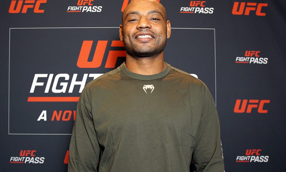 Brasileiro exalta treinos com Strickland antes de estreia no Ultimate ...