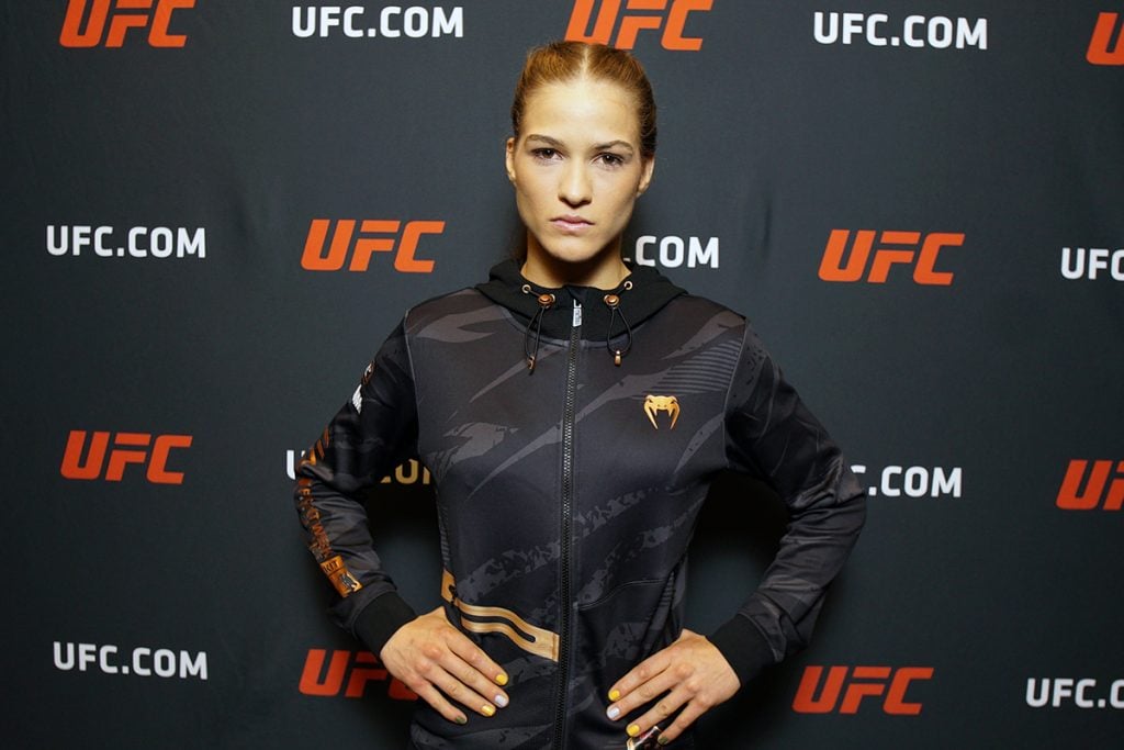 UFC Vegas 104: Rondinha batalha, mas perde na decisão para americana ...