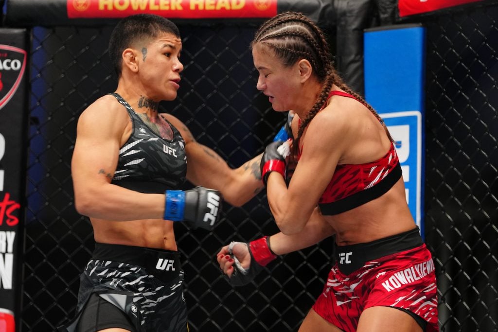 Denise Gomes domina ex-desafiante ao título e vence duelo de gerações ...