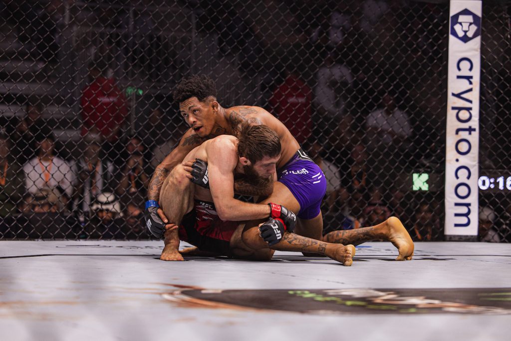 Vinicius Lok Dog supera lesão e vence russo no UFC Arábia Saudita - Ag ...