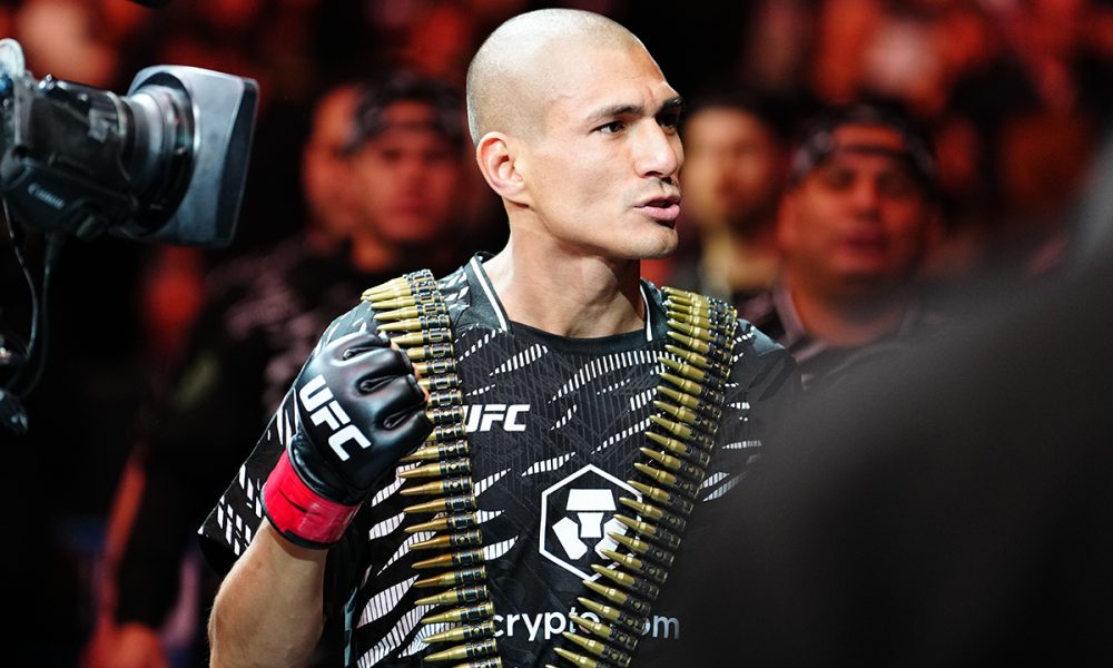 Edgar Cháirez brilha no UFC México e dedica vitória ao falecido avô ...