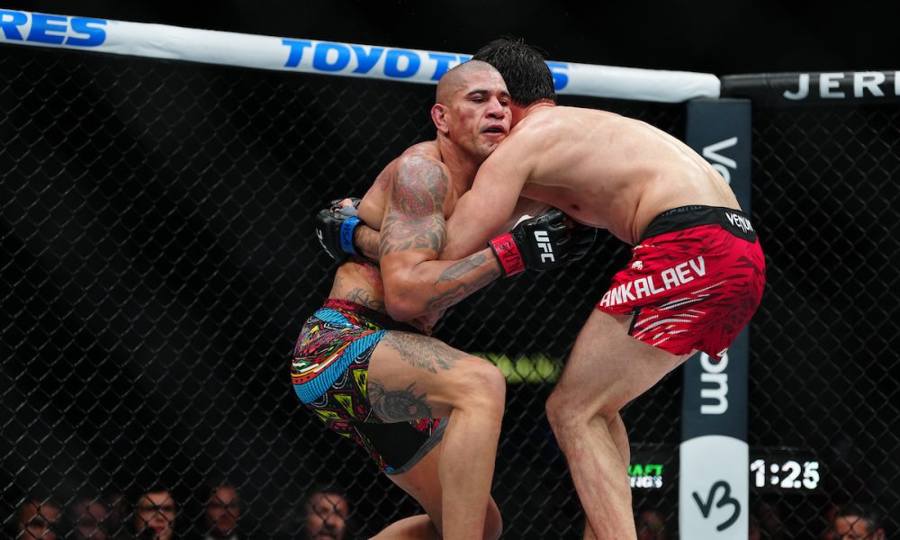 Fã viraliza ao quebrar TV após derrota de Alex Poatan no UFC 313; veja ...