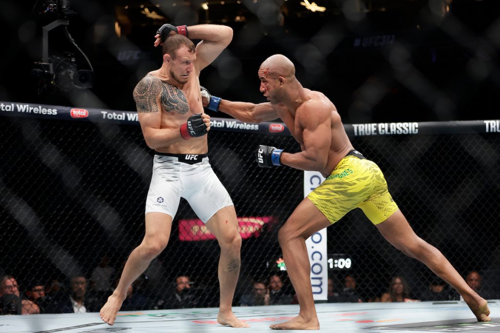 Gregory Robocop nocauteia Hermansson no 1º round e volta a vencer no ...