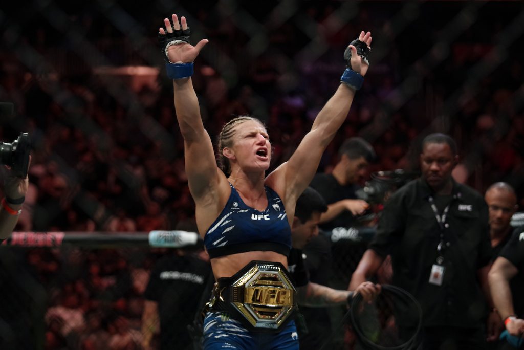 Kayla Harrison ganha recepção calorosa na ATT após título do UFC; veja ...