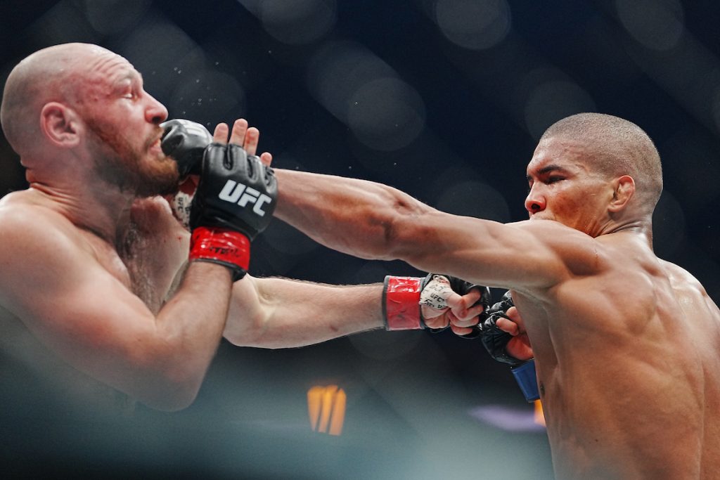 Matheus Camilo vence rival russo na luta de abertura do UFC 322 - Ag ...