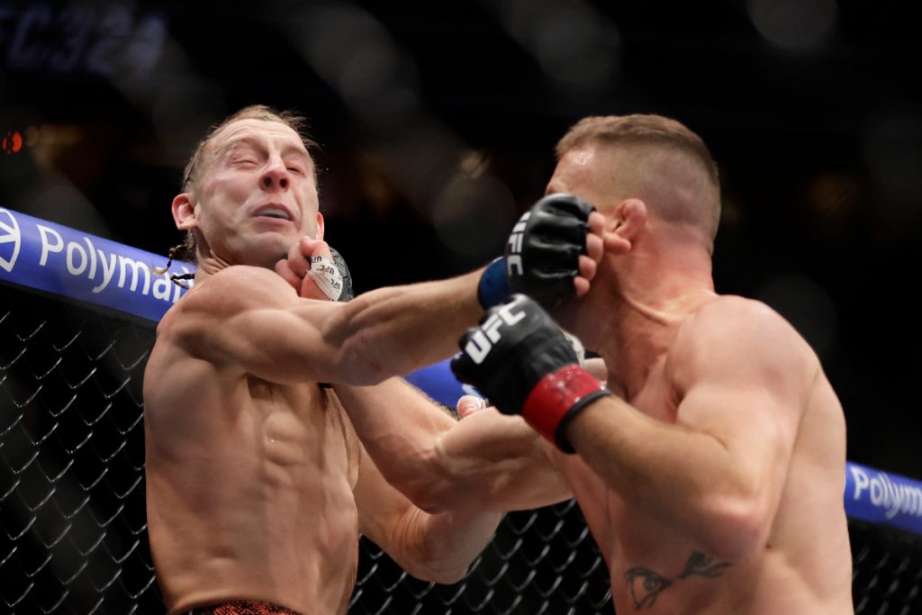 Gaethje vence guerra contra Pimblett e conquista cinturão interino - Ag ...